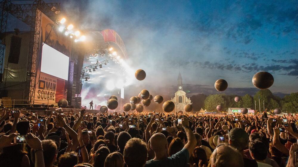 Suivez le Main Square Festival en direct avec SFR LIVE - Hier Soir à ...