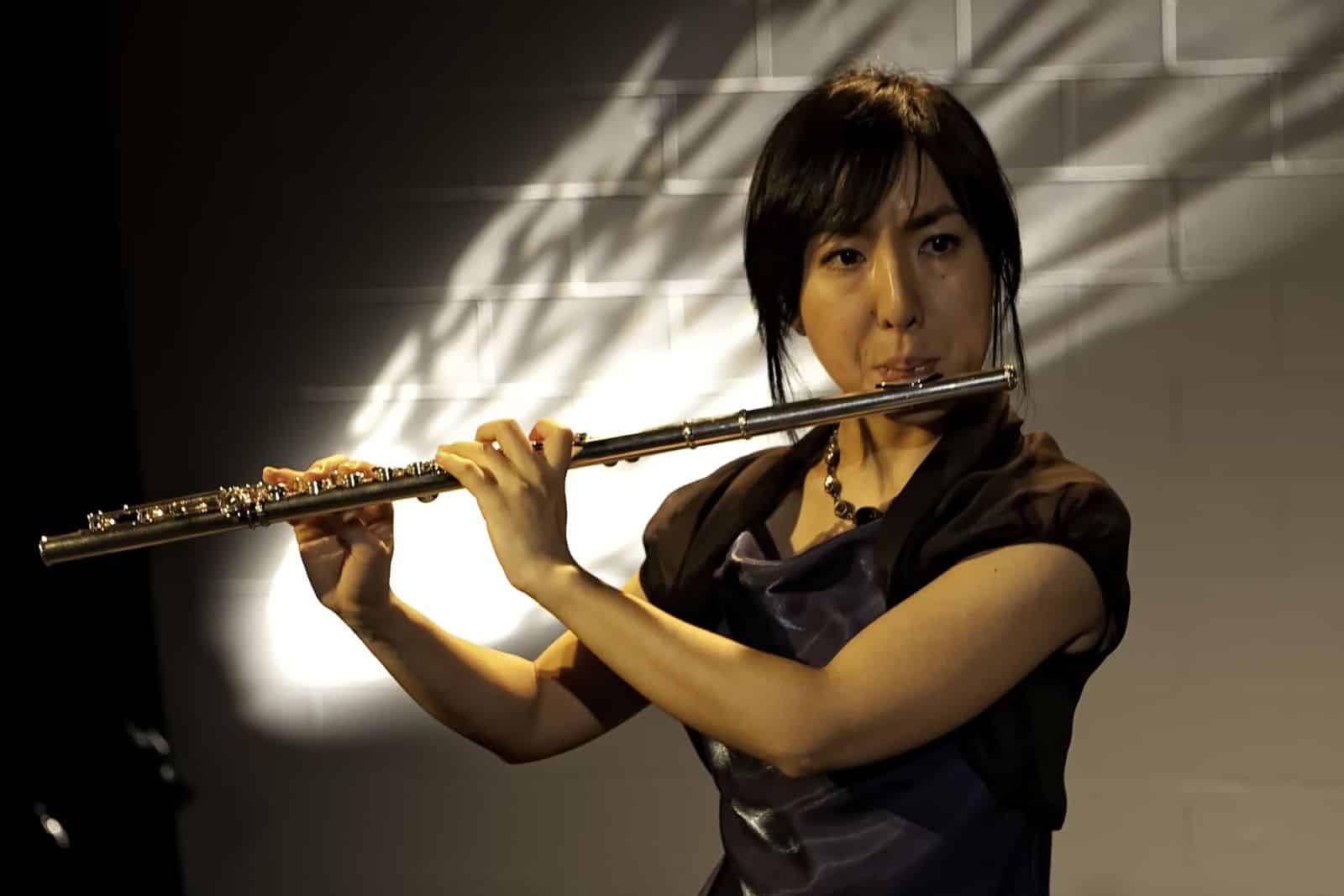 Un premier album pour la flutiste classique Yuki Isami : Rives - Hier ...