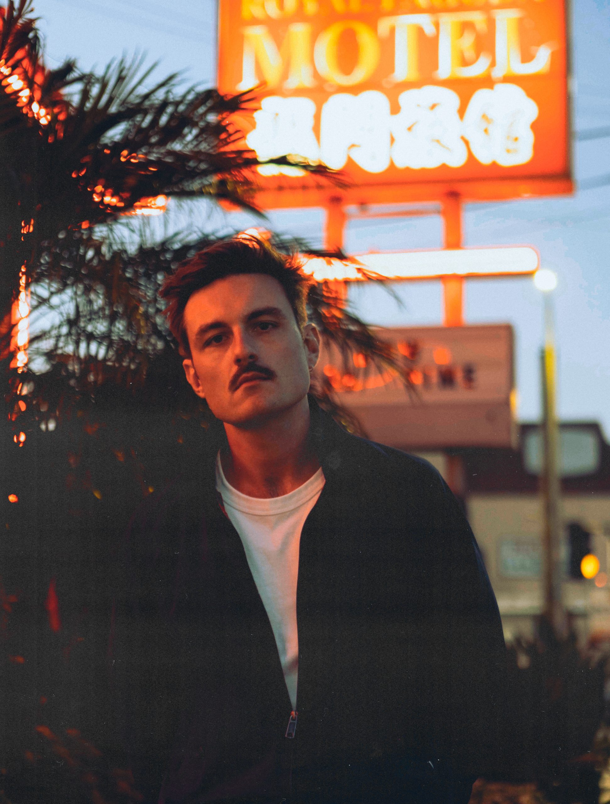 Gouëllo, le nouveau nom de votre playlist pop de l'été - Hier Soir à ...